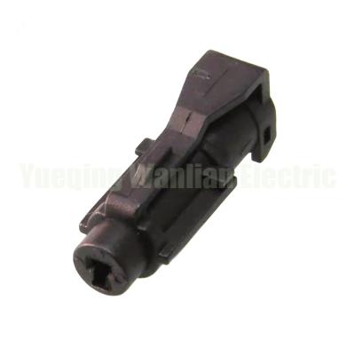 China 1 Pin 7123-7414-30 Car Lights Wiring Harness Modification Plug Plastic Housing for sale