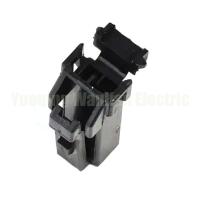 China 2 Pin 7123-7624 MG613140 Car Wire Cable Electrical Connector Automobile Plug Auto Socket for sale