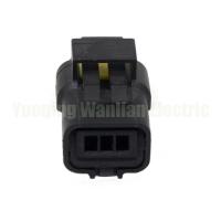 China 3 Pin 211PC032S0049 Car Headlight Water Tank Water Temperature Sensor Connector Plug for sale
