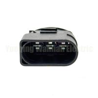 China 3 Pin 6Q0973853 Automotive Male Waterproof Connector Electrical Connector for sale
