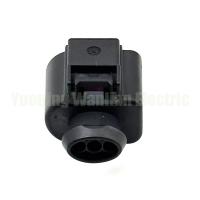 China 3 Pin 8K0973703 Compressor Air Conditioning Pressure Switch Intake Pressure Sensor Connector for sale