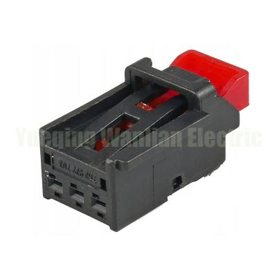 China 3 Pin 7N0972703 Car Taillight Chair Connector  Auto Plug Socket For Tail lamp for sale