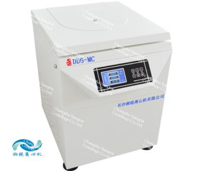 China 6060xg Medical Low Speed Centrifuge Machine 4x100ml Capacity 1min - 999min Time Range for sale