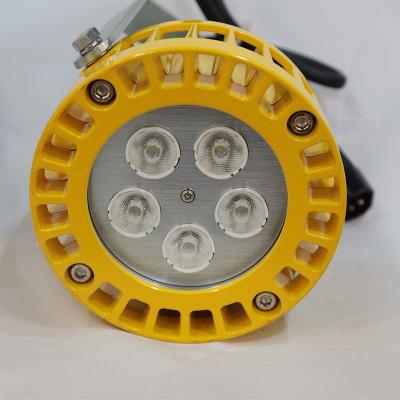 China Waterproof Ip66 Led Loading Dock Lights Powerful 3000 Lumens Illumination for sale