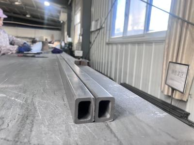 China Custom High-Strength Reaction-Sintered Silicon Carbide (SiC) Square Beams
Kiln Structural Support 30 mm × 40 mm × 900 mm | Wall Thickness: 5 mm for sale