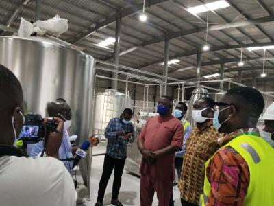 China Water Saving 3T/H SS Tomato Paste Processing Line for sale