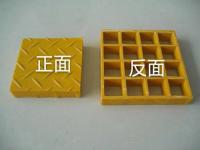 China 40*40mm FRP Pultruded Grating Cover Plates Non Slip Rough Surface for sale