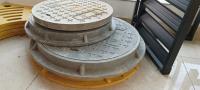 China 19.7 Inch Grey Fiberglass Circle Manhole Cover General Style For Road Construction for sale