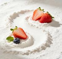 China Smooth Surface Low Shrinkage Melamine Moulding Powder For Commercial Canteen Melamine Ware Making for sale
