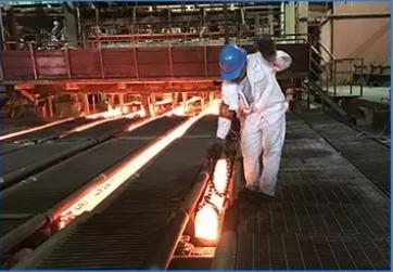 China 410 Stainless Steel Round Bar 316L 304 No.1 2B No.4 BA for sale