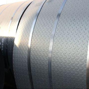 China 600mm-1500mm Hot Rolled Checkered Sheet Metal Coil JIS SS400 for sale