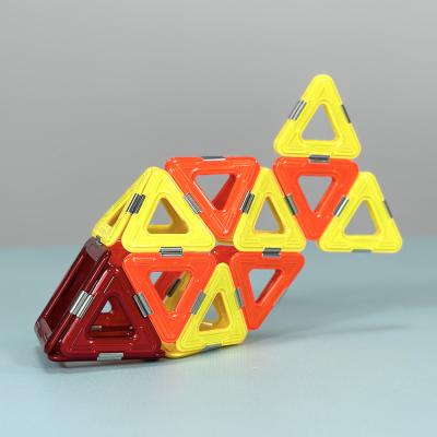 China Magnetic Tile Assembly Set with Goldfish Shapes - 3+ Years Educational STEM Building Toys for sale