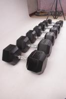China Black Gym Workout Accessories Fixed Rubber Coated Hex Dumbbell For Body Building for sale