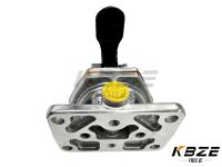 China 6251-71-8210 6251718210 KOMATSU PC400-7 PC400-8 EXCAVATOR 2 HOLES HAND PRIMING PUMP FOR 6D125 6D140 12V140E for sale