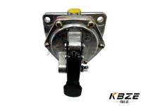 China 6251-71-8210 6251718210 KOMATSU PC400-7 PC400-8 EXCAVATOR 2 HOLES HAND PRIMING PUMP FOR 6D125 6D140 12V140E for sale