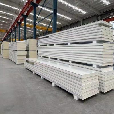 China Sustainable Construction PU Sandwich Panel 100% Waterproof Fireproof 50mm for sale