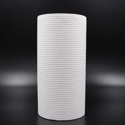 China Wood Pulp Polypropylene Industrial Cleaning Wipes 120gsm Embossed Roll for sale