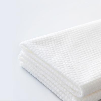 China Dry High Absorbency 80gsm Disposable Towels For Salon Use for sale