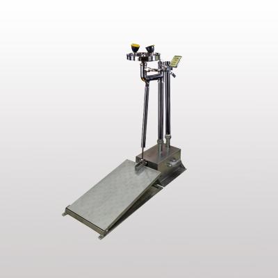China Large Pedal Emergency Eye Wash And Shower Station with Hands-Free Activation Durable 304 Stainless Steel ANSI Z358.1-2014 Compliant for sale