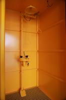 China Enclosed Emergency Shower and Eyewash Station with Heating and Chilling System in 304 Stainless Steel ANSI Z358-2014 Compliant for sale