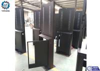 China AC110V/220V Custom Kiosk Manufacturing Snack And Drink Combo Vending Machine for sale