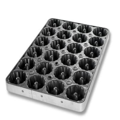China Aluminum Alloy Mini Bundt Cake Baking Pan NSF Certified 230°C Oven Safe for sale