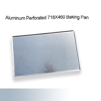China Aluminum Perforated Baking Tray 718x460mm for Bakery Trolley OEM Custom for sale