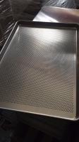 China Custom Aluminum Pizza Screen 16 Inch NSF Certified Commercial Bakeware Round Pan for sale