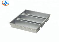 China RK Bakeware China-Chicago Metallic 3 Straps Glazed Cinnamon Package Roll Pan for sale