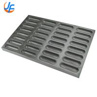 China Silicone Glazed 32 Cups Hot Dog Bun Pan for Commercial Bakeries 0.8mm for sale