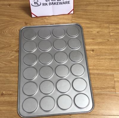 China NSF 4 Inch Nonstick Burger Pan Muffin Top Baking Tray Aluminized Steel Custom Size for sale