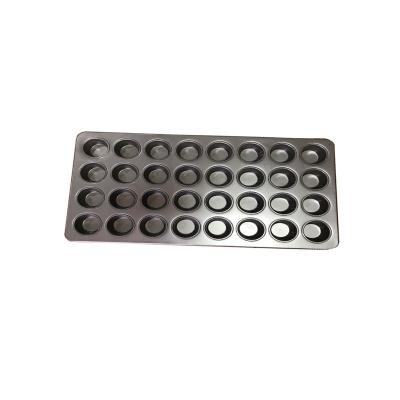China RK Bakeware NSF 3 Inch Mini Muffin Pan 600x400mm Aluminum Alloy Oven Cake Tray for sale