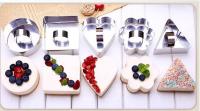 China 304 Stainless Steel Triangle Mousse Cake Ring Mold FDA LFGB Approved 230C Bakeware for sale