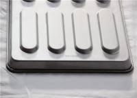 China RK BAKEWARE 530x380x40mm 0.8mm Al-Steel Non-Stick Hot Dog Bun Pan 8 Links for sale