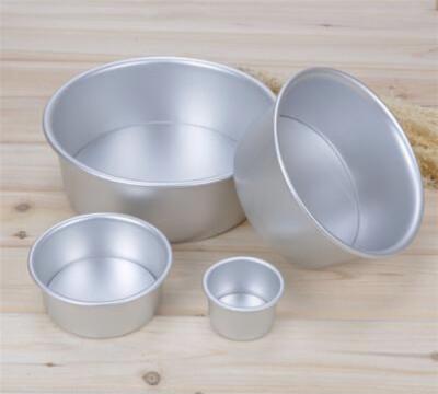 China 12 Inch Non Stick Aluminum Alloy Cake Baking Tray 305x299x79mm Removable Bottom for sale