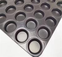 China Non Stick Carbon Steel 12 Cup Muffin Cake Baking Tray 904x604mm 1.0mm Thick for sale