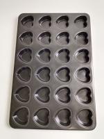 China 24 Cup Heart Shape Muffin Pan Tray 600x400x30mm Nonstick PTFE Coated Aluminum Steel Baking Tray for sale
