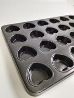 China 24 Cup Heart Shape Muffin Pan Tray 600x400x30mm Nonstick PTFE Coated Aluminum Steel Baking Tray for sale