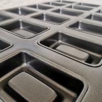 China 18 Links  1.0mm Round Silicone Muffin Pan Smooth Surface for sale