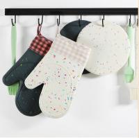 China Anti Scald and Anti Slip Kitchen Gloves With Thickened Cotton Baking Silicone Gloves for sale