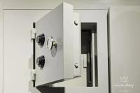 China Corrosion Resistance Solid S&G 6731 Lock 470mm Vault Room Door For Basement for sale