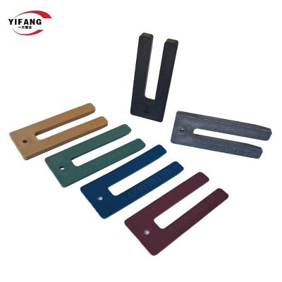 China 90x35mm Horseshoe Plastic Window Packers Mix Bucket Plastic Shims For Leveling Window And Door Frame for sale