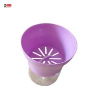 China Blue Purple PP Plastic Automatic Water Absorption Flower Pots with Self-Watering Technology - OEM/ODM Available for sale