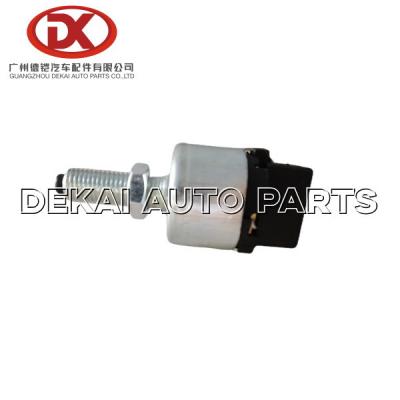 China ISUZU Clutch Switch 8943377610 for NKR77 Model - Electrical Safety Component for Manual Transmission Vehicles for sale
