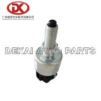 China ISUZU Clutch Switch 8943377610 for NKR77 Model - Electrical Safety Component for Manual Transmission Vehicles for sale