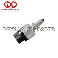 China ISUZU Clutch Switch 8943377610 for NKR77 Model - Electrical Safety Component for Manual Transmission Vehicles for sale