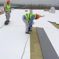 China 1.5mm TPO Waterproof Membrane Sheet Polyester Enhanced Roof Waterproof Membrane for sale