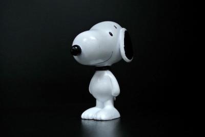 China 3 Inch Tall Plastic Toy Figures Snoopy Figurines Collection White Color for sale