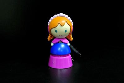 China Frozen Princess Plastic Toy Figures With Disney Logo Blue / Pink Color for sale