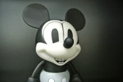 China Black Color Mickey Mouse Figures , Collectible Vinyl Figures For Kids for sale